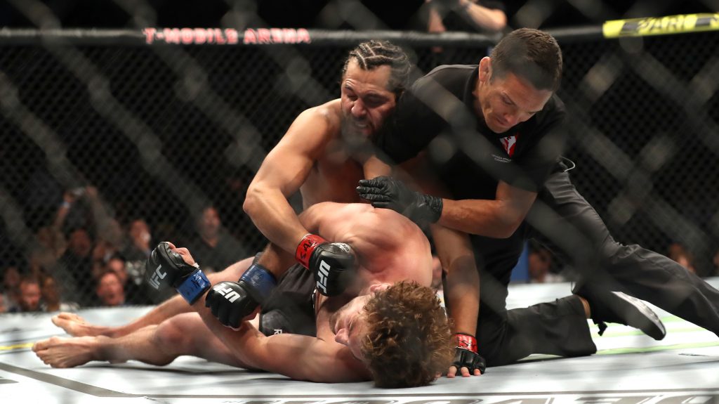 Jorge Masvidal Records Fastest Knockout In UFC History With Flying Knee ...